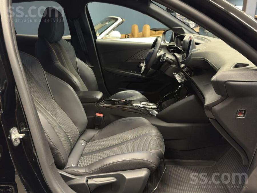 Melns Peugeot 208 2023 Rīga, ar dzinēja tilpumu 1.20 L un nobraukumu 37 tūkst. km par 14990 €, foto 12 vietnē AUTOMOTO.COM.LV