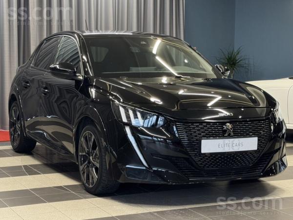 Black Peugeot 208 2023 in Riga, with an engine capacity of 1.20 L and mileage of 37 thousand km for 14990 €, photo 4 on AUTOMOTO.COM.LV