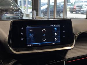 Black Peugeot 208 2023 in Riga, with an engine capacity of 1.20 L and mileage of 37 thousand km for 14990 €, photo 37 on AUTOMOTO.COM.LV