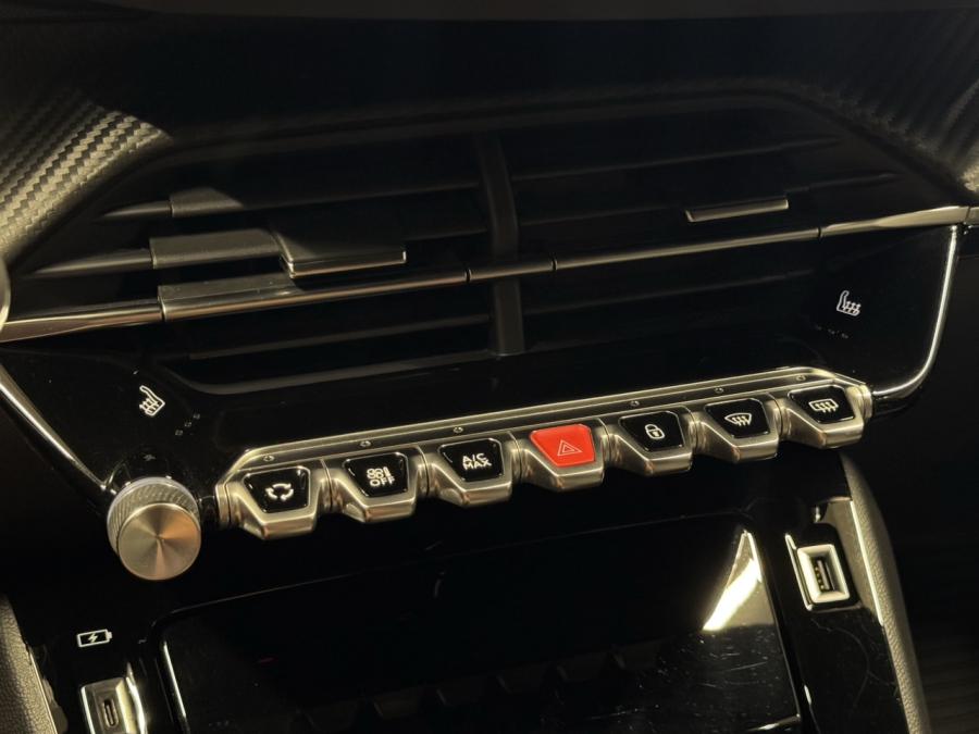 Black Peugeot 208 2023 in Riga, with an engine capacity of 1.20 L and mileage of 37 thousand km for 14990 €, photo 40 on AUTOMOTO.COM.LV