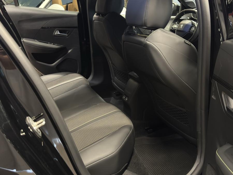 Black Peugeot 208 2023 in Riga, with an engine capacity of 1.20 L and mileage of 37 thousand km for 14990 €, photo 50 on AUTOMOTO.COM.LV