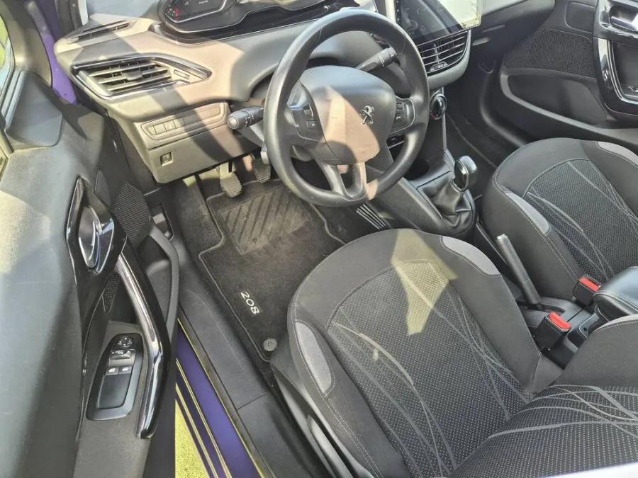 Blue Peugeot 208 2012 in Liepaja, with an engine capacity of 1.40 L and mileage of 198 thousand km for 3800 €, photo 10 on AUTOMOTO.COM.LV