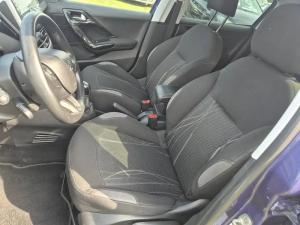 Blue Peugeot 208 2012 in Liepaja, with an engine capacity of 1.40 L and mileage of 198 thousand km for 3800 €, photo 11 on AUTOMOTO.COM.LV