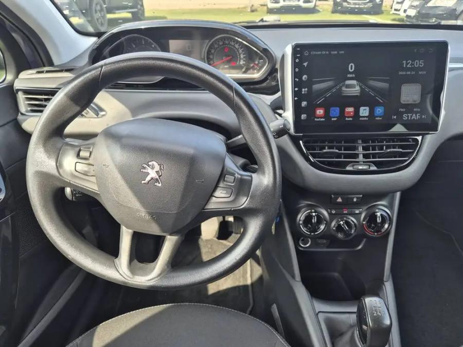 Blue Peugeot 208 2012 in Liepaja, with an engine capacity of 1.40 L and mileage of 198 thousand km for 3800 €, photo 18 on AUTOMOTO.COM.LV
