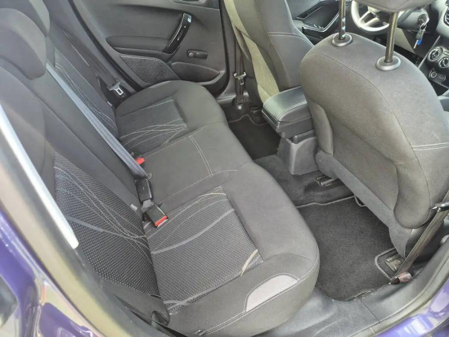 Blue Peugeot 208 2012 in Liepaja, with an engine capacity of 1.40 L and mileage of 198 thousand km for 3800 €, photo 20 on AUTOMOTO.COM.LV