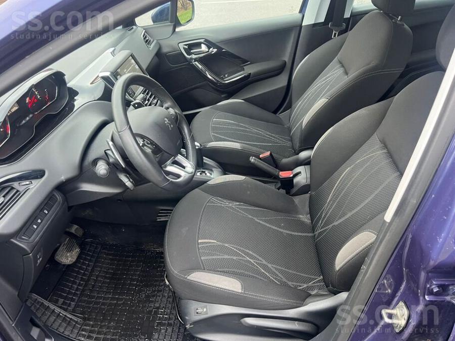 Blue Peugeot 208 2014 in Daugavpils, with an engine capacity of 1.40 L and mileage of 246 thousand km for 4450 €, photo 9 on AUTOMOTO.COM.LV