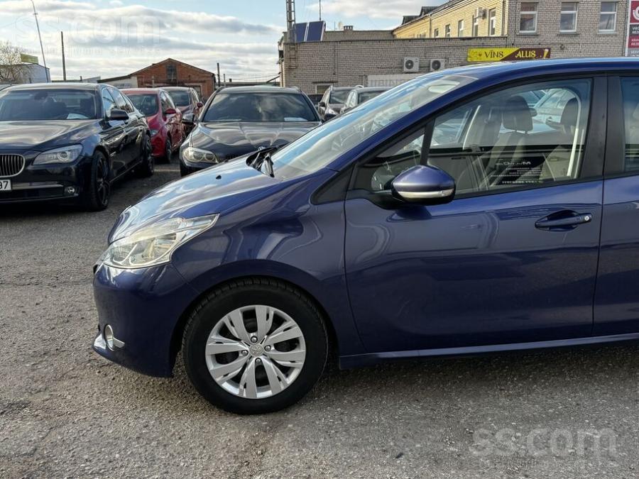 Zils Peugeot 208 2014 Daugavpils, ar dzinēja tilpumu 1.40 L un nobraukumu 0 tūkst. km par 4800 €, foto 8 vietnē AUTOMOTO.COM.LV