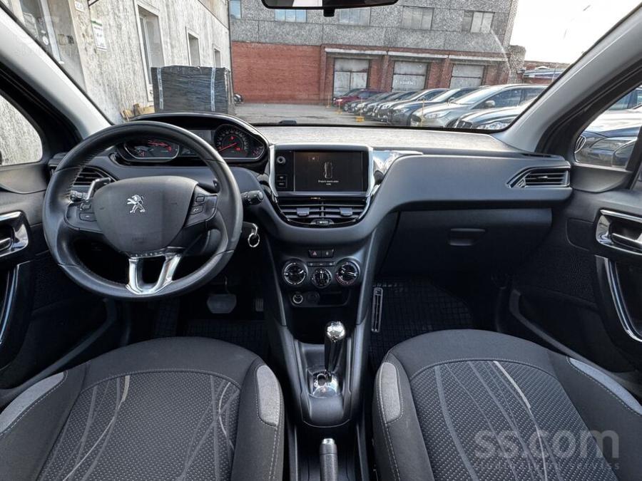 Zils Peugeot 208 2014 Daugavpils, ar dzinēja tilpumu 1.40 L un nobraukumu 0 tūkst. km par 4800 €, foto 15 vietnē AUTOMOTO.COM.LV