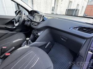 Zils Peugeot 208 2014 Daugavpils, ar dzinēja tilpumu 1.40 L un nobraukumu 0 tūkst. km par 4800 €, foto 16 vietnē AUTOMOTO.COM.LV