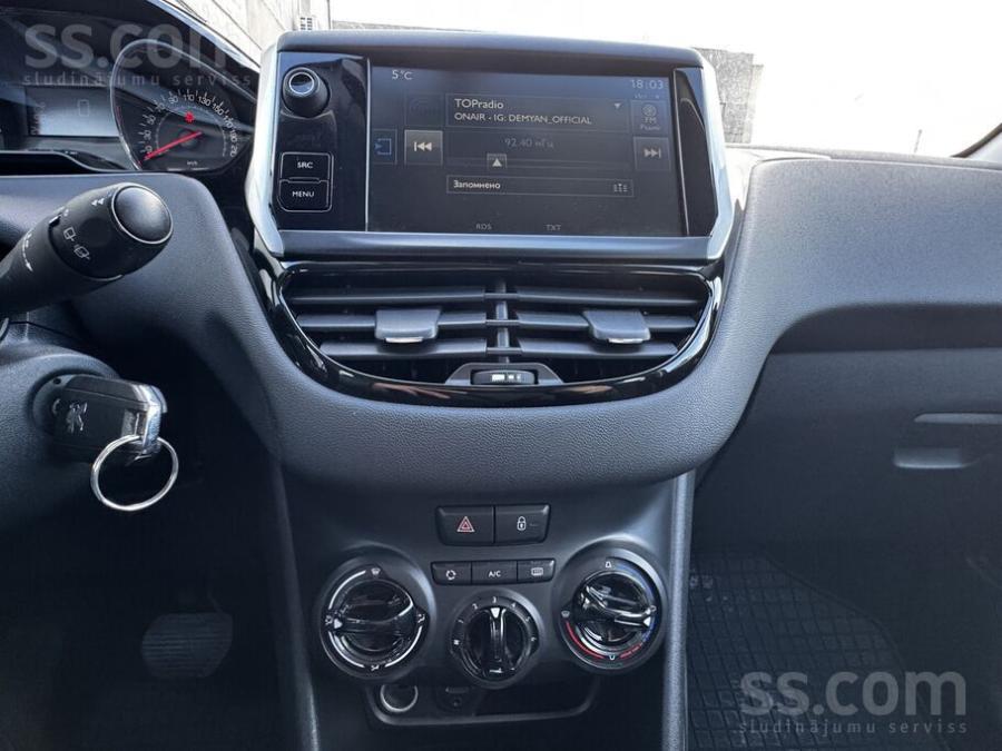 Zils Peugeot 208 2014 Daugavpils, ar dzinēja tilpumu 1.40 L un nobraukumu 0 tūkst. km par 4800 €, foto 20 vietnē AUTOMOTO.COM.LV