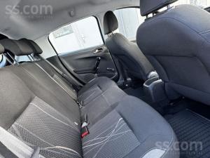 Zils Peugeot 208 2014 Daugavpils, ar dzinēja tilpumu 1.40 L un nobraukumu 0 tūkst. km par 4800 €, foto 26 vietnē AUTOMOTO.COM.LV