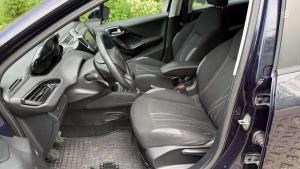 Blue Peugeot 208 2015 in Vilnius, with an engine capacity of 1.40 L and mileage of 158 thousand km for 2950 €, photo 8 on AUTOMOTO.COM.LV