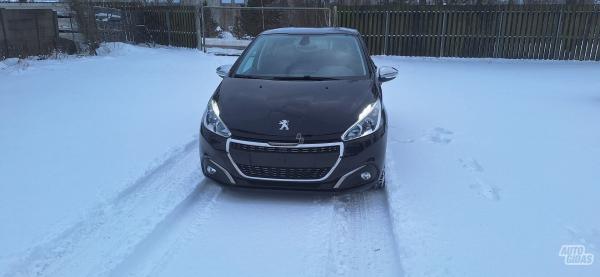 Blue Peugeot 208 2016 in Telschi, with an engine capacity of 1.60 L and mileage of 168 thousand km for 4500 €, photo 2 on AUTOMOTO.COM.LV