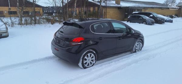 Blue Peugeot 208 2016 in Telschi, with an engine capacity of 1.60 L and mileage of 168 thousand km for 4500 €, photo 5 on AUTOMOTO.COM.LV