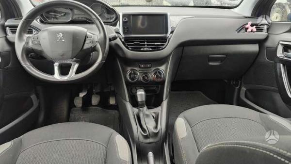 Blue Peugeot 208 2016 in Kaunas, with an engine capacity of 1.20 L and mileage of 190 thousand km for 3800 €, photo 11 on AUTOMOTO.COM.LV