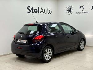 Blue Peugeot 208 2017 in Vilnius, with an engine capacity of 1.56 L and mileage of 236 thousand km for 5445 €, photo 6 on AUTOMOTO.COM.LV