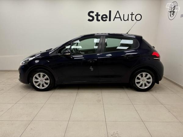 Blue Peugeot 208 2017 in Vilnius, with an engine capacity of 1.60 L and mileage of 236 thousand km for 5445 €, photo 4 on AUTOMOTO.COM.LV