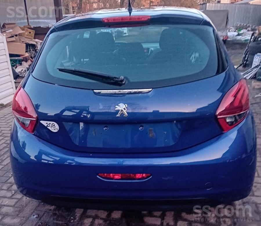 Zils Peugeot 208 2018 Rīga, ar dzinēja tilpumu 1.20 L un nobraukumu 112 tūkst. km par 5757 €, foto 21 vietnē AUTOMOTO.COM.LV