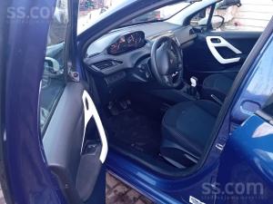 Zils Peugeot 208 2018 Rīga, ar dzinēja tilpumu 1.20 L un nobraukumu 112 tūkst. km par 5757 €, foto 23 vietnē AUTOMOTO.COM.LV