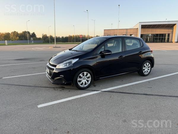 Blue Peugeot 208 2019 in Tukums, with an engine capacity of 1.50 L and mileage of 0 thousand km for 4850 €, photo 3 on AUTOMOTO.COM.LV
