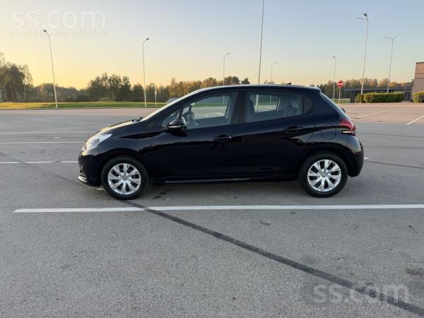 Blue Peugeot 208 2019 in Tukums, with an engine capacity of 1.50 L and mileage of 0 thousand km for 4850 €, photo 4 on AUTOMOTO.COM.LV
