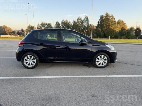 Blue Peugeot 208 2019 in Tukums, with an engine capacity of 1.50 L and mileage of 0 thousand km for 4850 €, photo 7 on AUTOMOTO.COM.LV