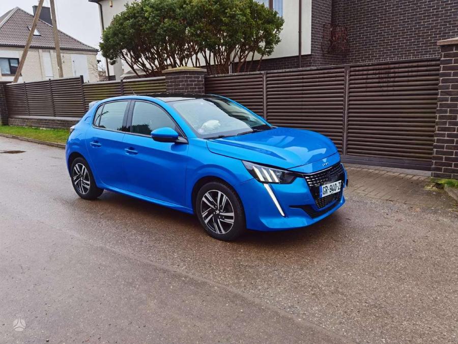 Blue Peugeot 208 2020 in Kaunas, with an engine capacity of 1.20 L and mileage of 71 thousand km for 6200 €, photo 1 on AUTOMOTO.COM.LV