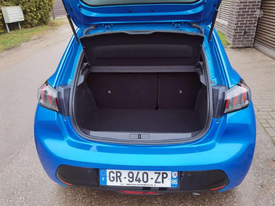 Blue Peugeot 208 2020 in Kaunas, with an engine capacity of 1.20 L and mileage of 71 thousand km for 6200 €, photo 34 on AUTOMOTO.COM.LV