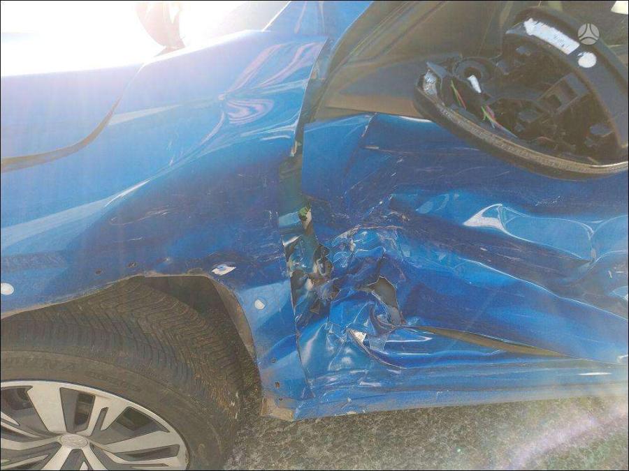 Blue Peugeot 208 2020 in Taurage, with an engine capacity of 0.00 L and mileage of 48 thousand km for 5700 €, photo 6 on AUTOMOTO.COM.LV