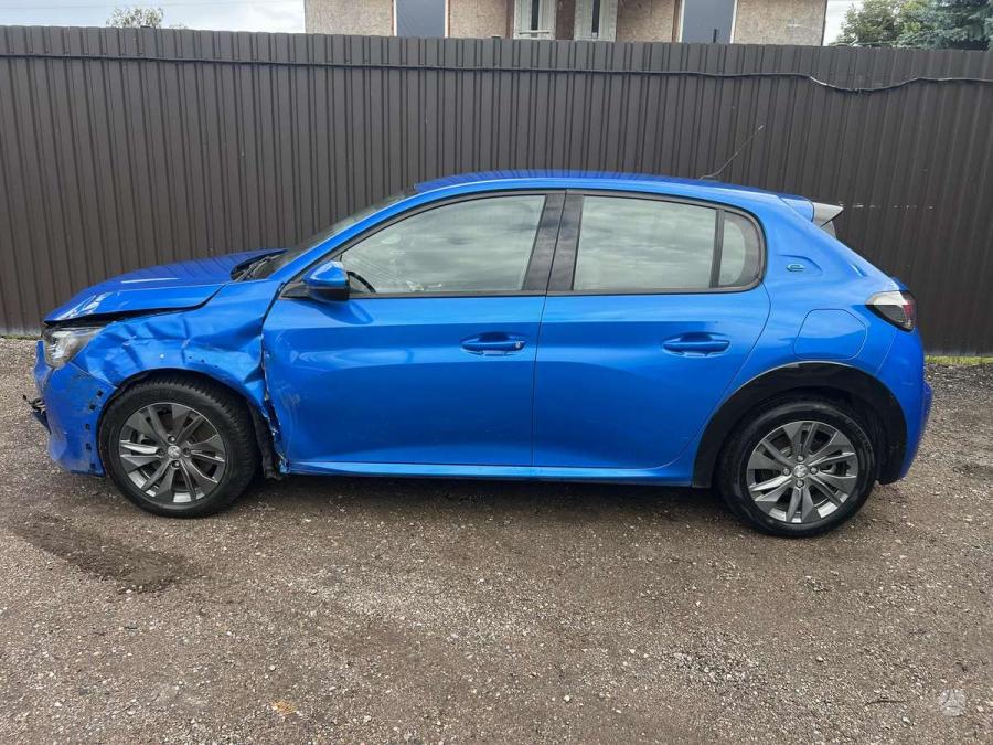 Zils Peugeot 208 2021 Kauņa, ar dzinēja tilpumu 0.00 L un nobraukumu 70 tūkst. km par 6200 €, foto 6 vietnē AUTOMOTO.COM.LV