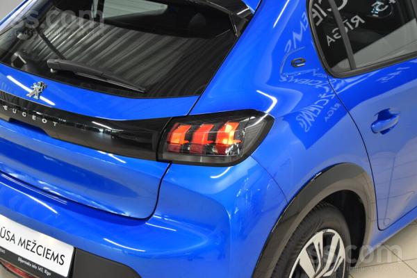 Blue Peugeot 208 2022 in Riga, with an engine capacity of 1.20 L and mileage of 72 thousand km for 16990 €, photo 9 on AUTOMOTO.COM.LV