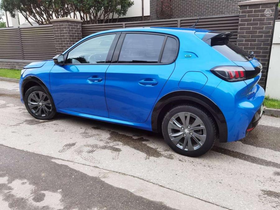 Zils Peugeot 208 2022 Kauņa, ar dzinēja tilpumu 0.00 L un nobraukumu 47 tūkst. km par 7400 €, foto 19 vietnē AUTOMOTO.COM.LV