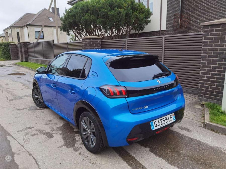 Zils Peugeot 208 2022 Kauņa, ar dzinēja tilpumu 0.00 L un nobraukumu 47 tūkst. km par 7400 €, foto 20 vietnē AUTOMOTO.COM.LV