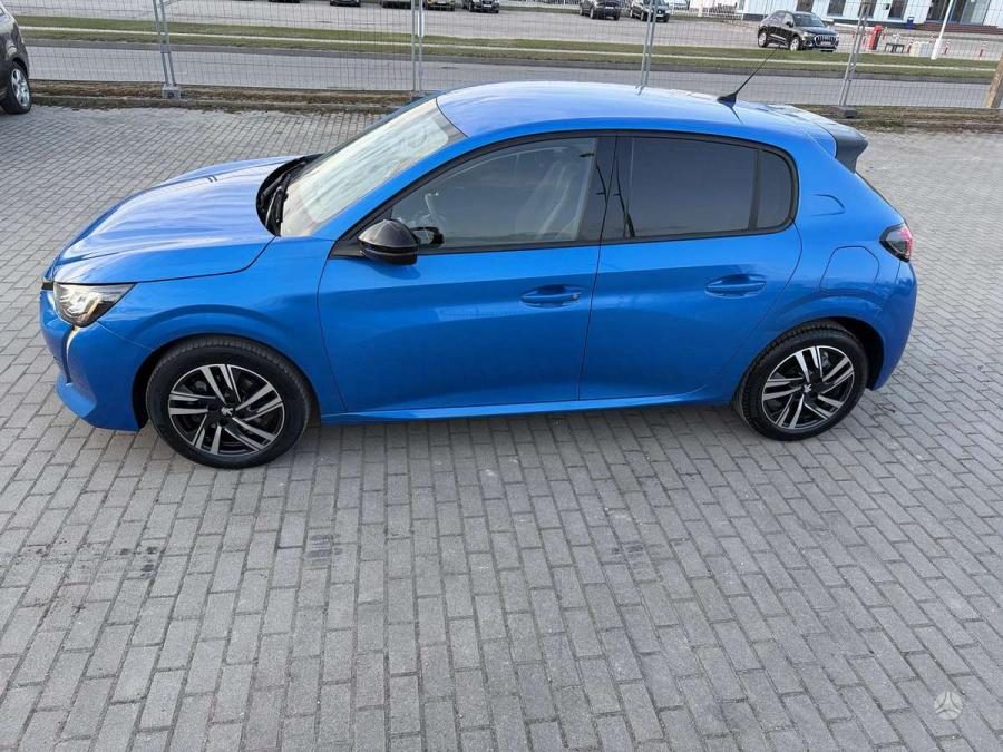 Blue Peugeot 208 2022 in Marijampole, with an engine capacity of 1.20 L and mileage of 90 thousand km for 10890 €, photo 17 on AUTOMOTO.COM.LV