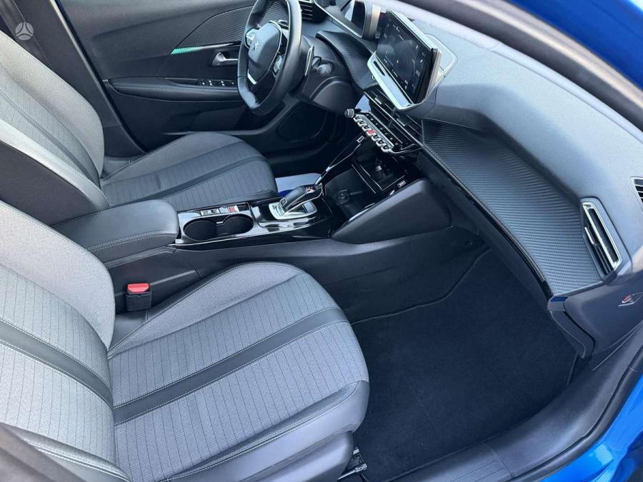 Blue Peugeot 208 2022 in Marijampole, with an engine capacity of 1.20 L and mileage of 90 thousand km for 10890 €, photo 22 on AUTOMOTO.COM.LV