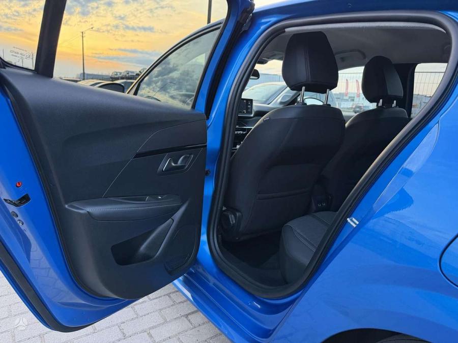 Blue Peugeot 208 2022 in Marijampole, with an engine capacity of 1.20 L and mileage of 90 thousand km for 10890 €, photo 24 on AUTOMOTO.COM.LV