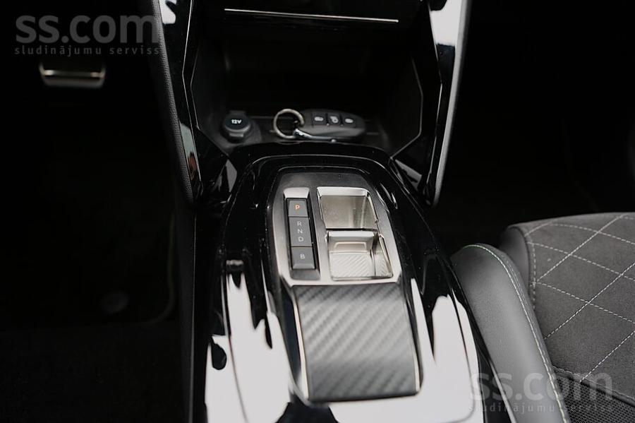 Zils Peugeot 208 2023 Tukums, ar dzinēja tilpumu 1.60 L un nobraukumu 55 tūkst. km par 20450 €, foto 25 vietnē AUTOMOTO.COM.LV
