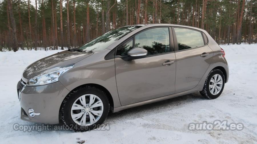 Brown Peugeot 208 2012 in Tallinn, with an engine capacity of 1.40 L and mileage of 158 thousand km for 5200 €, photo 3 on AUTOMOTO.COM.LV