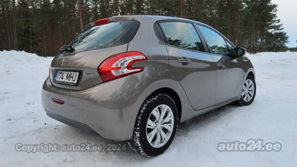 Brown Peugeot 208 2012 in Tallinn, with an engine capacity of 1.40 L and mileage of 158 thousand km for 5200 €, photo 6 on AUTOMOTO.COM.LV