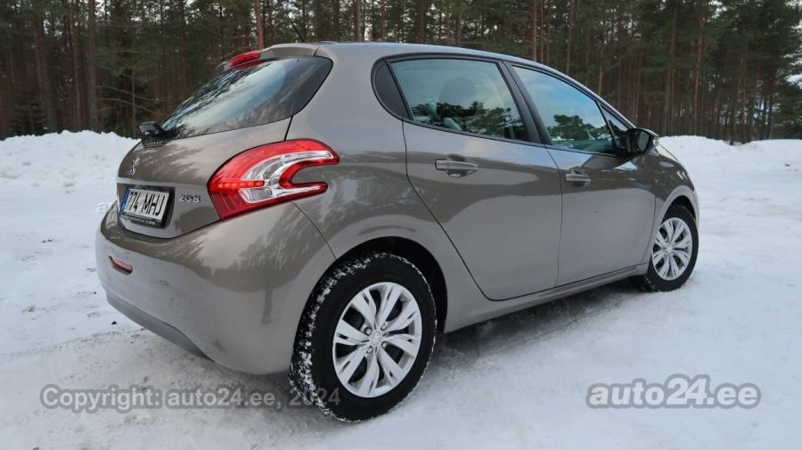 Brown Peugeot 208 2012 in Tallinn, with an engine capacity of 1.40 L and mileage of 158 thousand km for 5200 €, photo 7 on AUTOMOTO.COM.LV