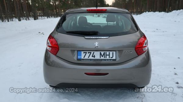 Brown Peugeot 208 2012 in Tallinn, with an engine capacity of 1.40 L and mileage of 158 thousand km for 5200 €, photo 10 on AUTOMOTO.COM.LV