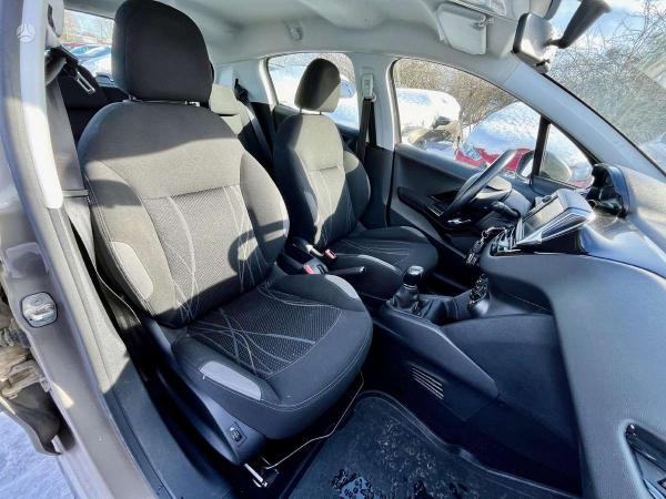 Brown Peugeot 208 2012 in Taurage, with an engine capacity of 1.40 L and mileage of 190 thousand km for 2350 €, photo 11 on AUTOMOTO.COM.LV