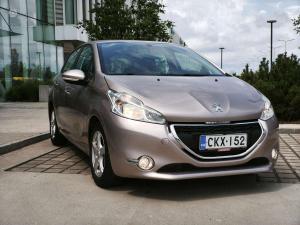 Brown Peugeot 208 2012 in Vilnius, with an engine capacity of 1.20 L and mileage of 172 thousand km for 3299 €, photo 3 on AUTOMOTO.COM.LV