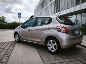 Brown Peugeot 208 2012 in Vilnius, with an engine capacity of 1.20 L and mileage of 172 thousand km for 3299 €, photo 4 on AUTOMOTO.COM.LV