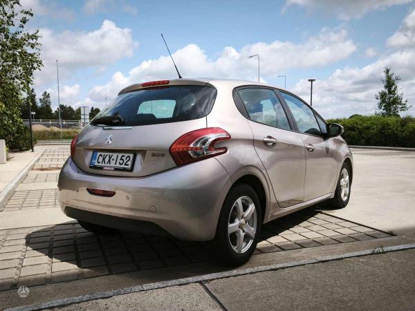 Brown Peugeot 208 2012 in Vilnius, with an engine capacity of 1.20 L and mileage of 172 thousand km for 3299 €, photo 4 on AUTOMOTO.COM.LV