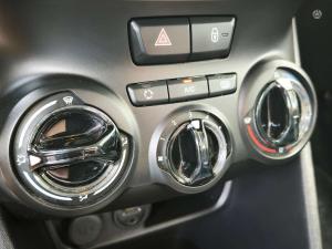 Brown Peugeot 208 2012 in Vilnius, with an engine capacity of 1.20 L and mileage of 172 thousand km for 3299 €, photo 9 on AUTOMOTO.COM.LV