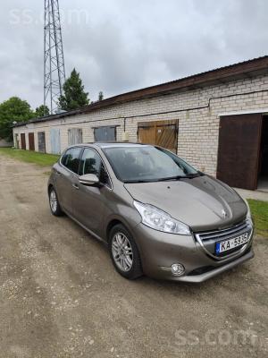 Brown Peugeot 208 2012 in Limbazi, with an engine capacity of 1.60 L and mileage of 100 thousand km for 3500 €, photo 3 on AUTOMOTO.COM.LV