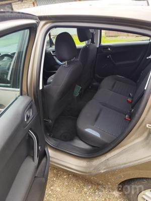 Brown Peugeot 208 2012 in Limbazi, with an engine capacity of 1.60 L and mileage of 100 thousand km for 3500 €, photo 8 on AUTOMOTO.COM.LV