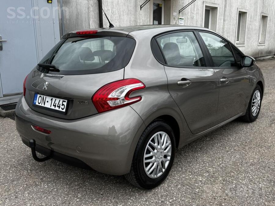Brūns Peugeot 208 2013 Daugavpils, ar dzinēja tilpumu 1.20 L un nobraukumu 0 tūkst. km par 3800 €, foto 7 vietnē AUTOMOTO.COM.LV