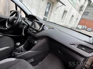Brūns Peugeot 208 2013 Daugavpils, ar dzinēja tilpumu 1.20 L un nobraukumu 0 tūkst. km par 3800 €, foto 16 vietnē AUTOMOTO.COM.LV